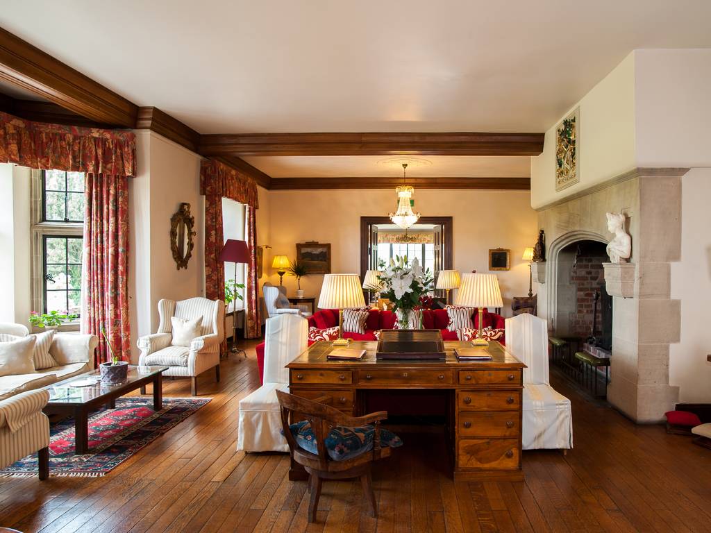 Llangoed Hall Hotel in Mid Wales and Brecon : Luxury Hotel Breaks in the UK