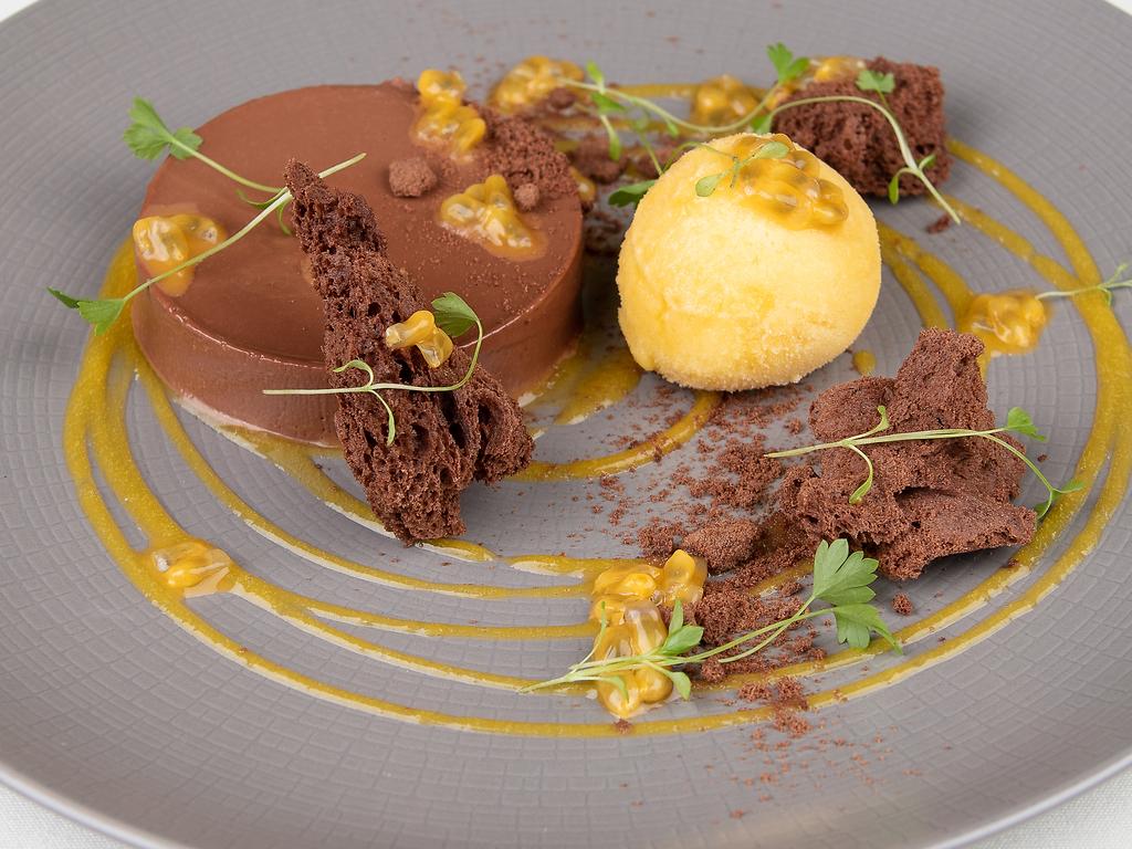 Netley Hall Hotel in Shropshire & Herefordshire and Dorrington : Luxury ...